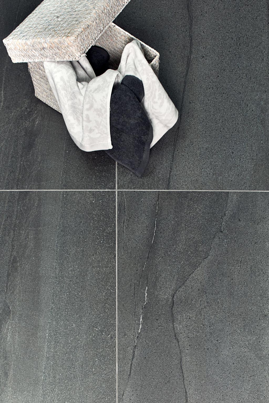 Black 1000 x 3000 mm Stone effect porcelain tile | Ariostea Ultra ...
