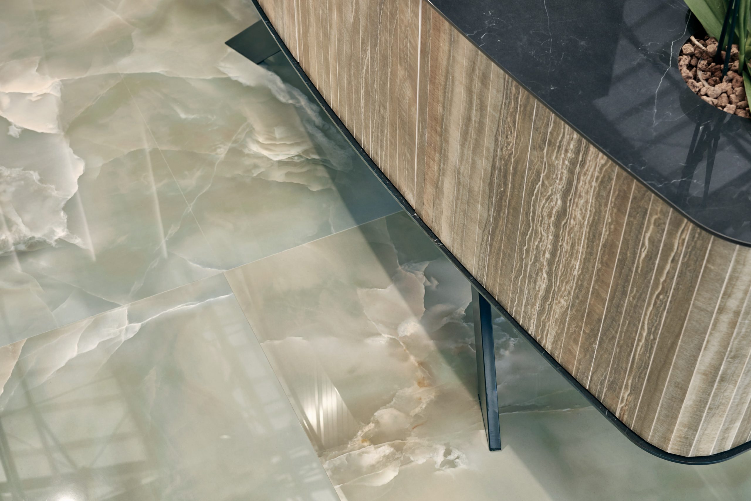 Green 600 x 600 mm Marble effect porcelain tile | Marmi Select Onice ...