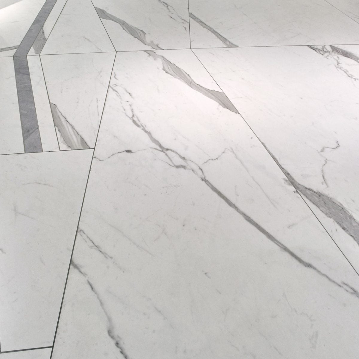 White 600 x 600 mm Marble effect porcelain tile | Marmi Classici ...